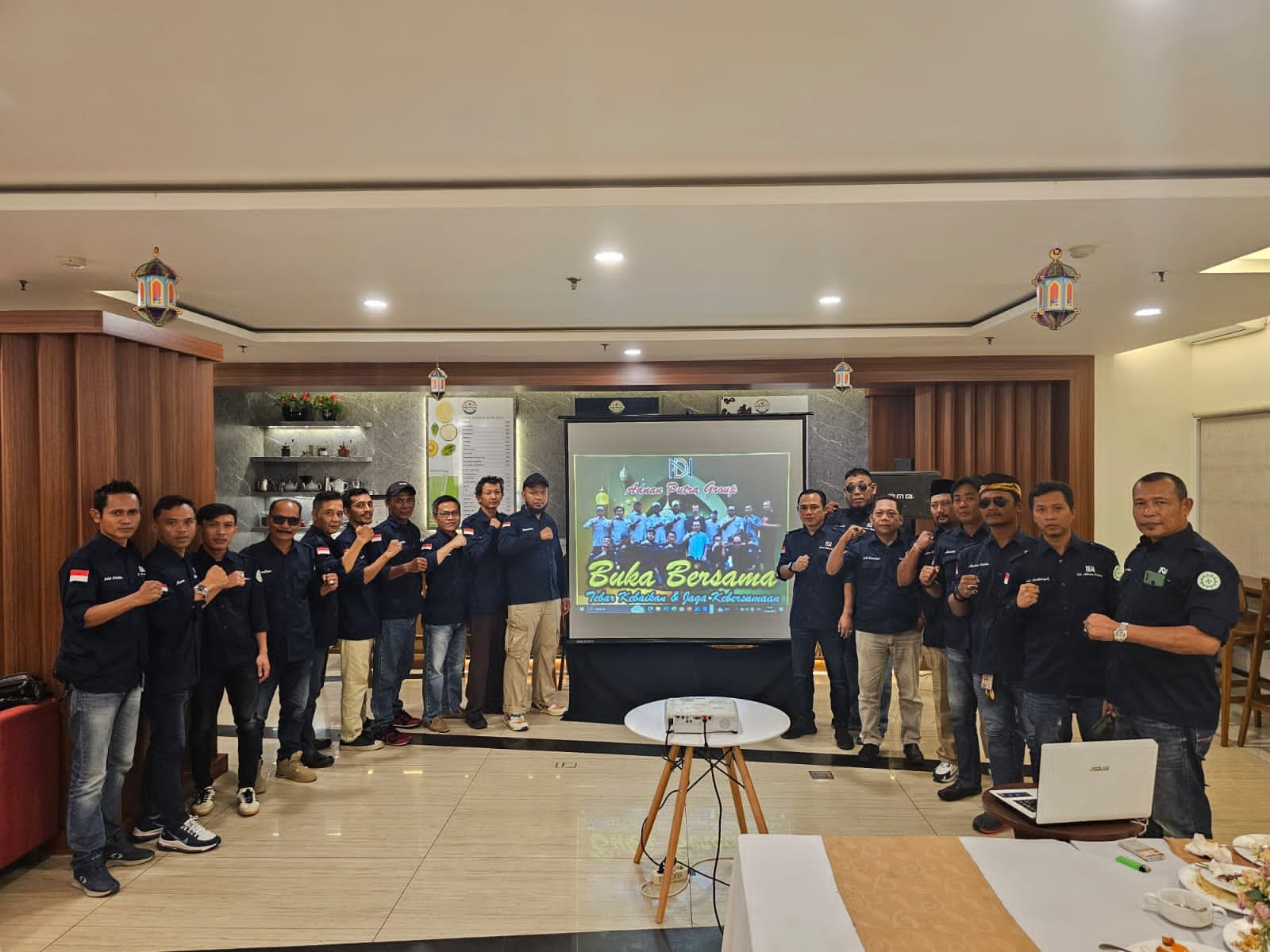 Adnan Putra Group Gelar Buka Puasa Bersama Dengan Karyawan Dari Tiga ...